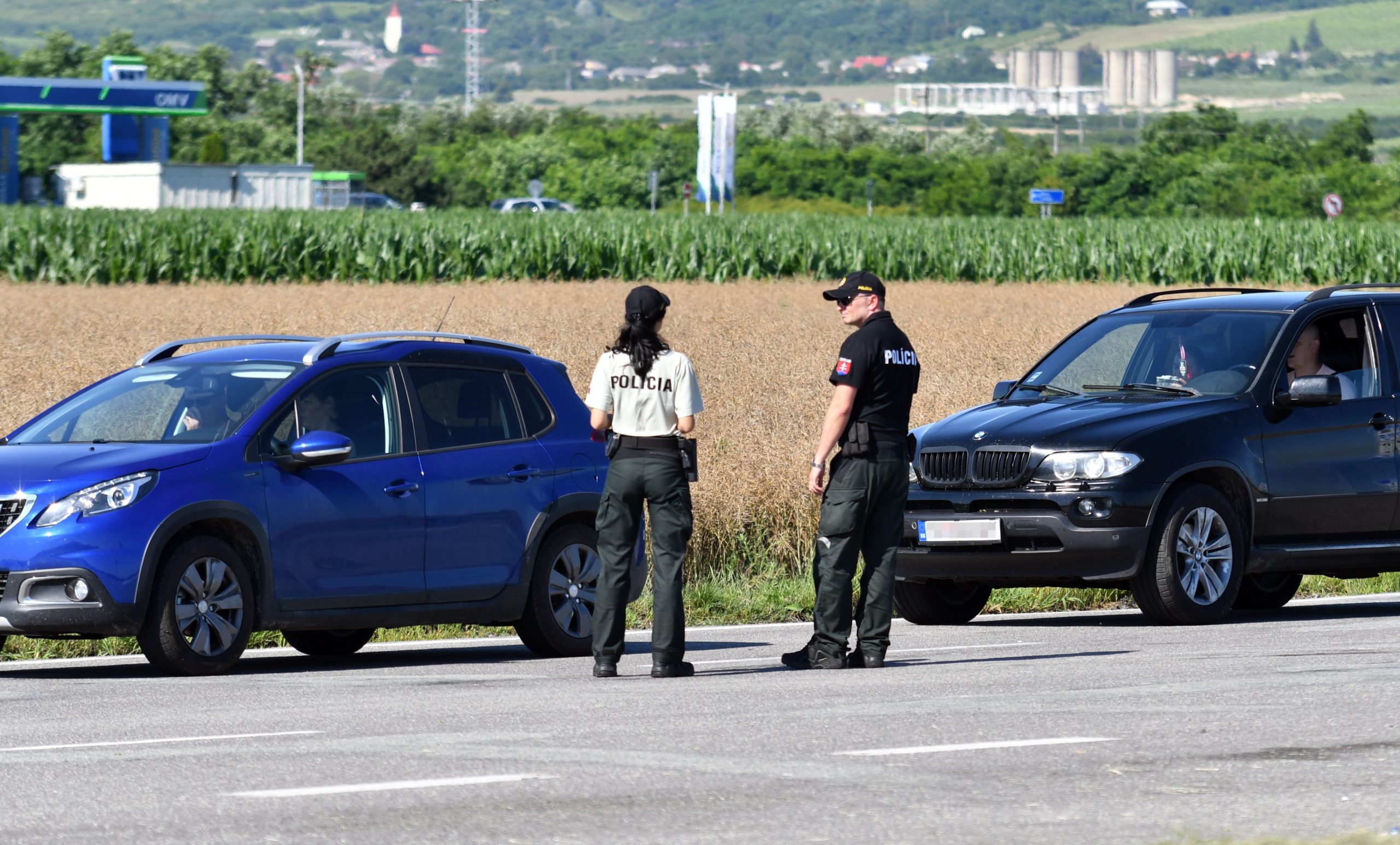 Od stredy sa dočasne obnovujú kontroly na hraniciach Slovenska